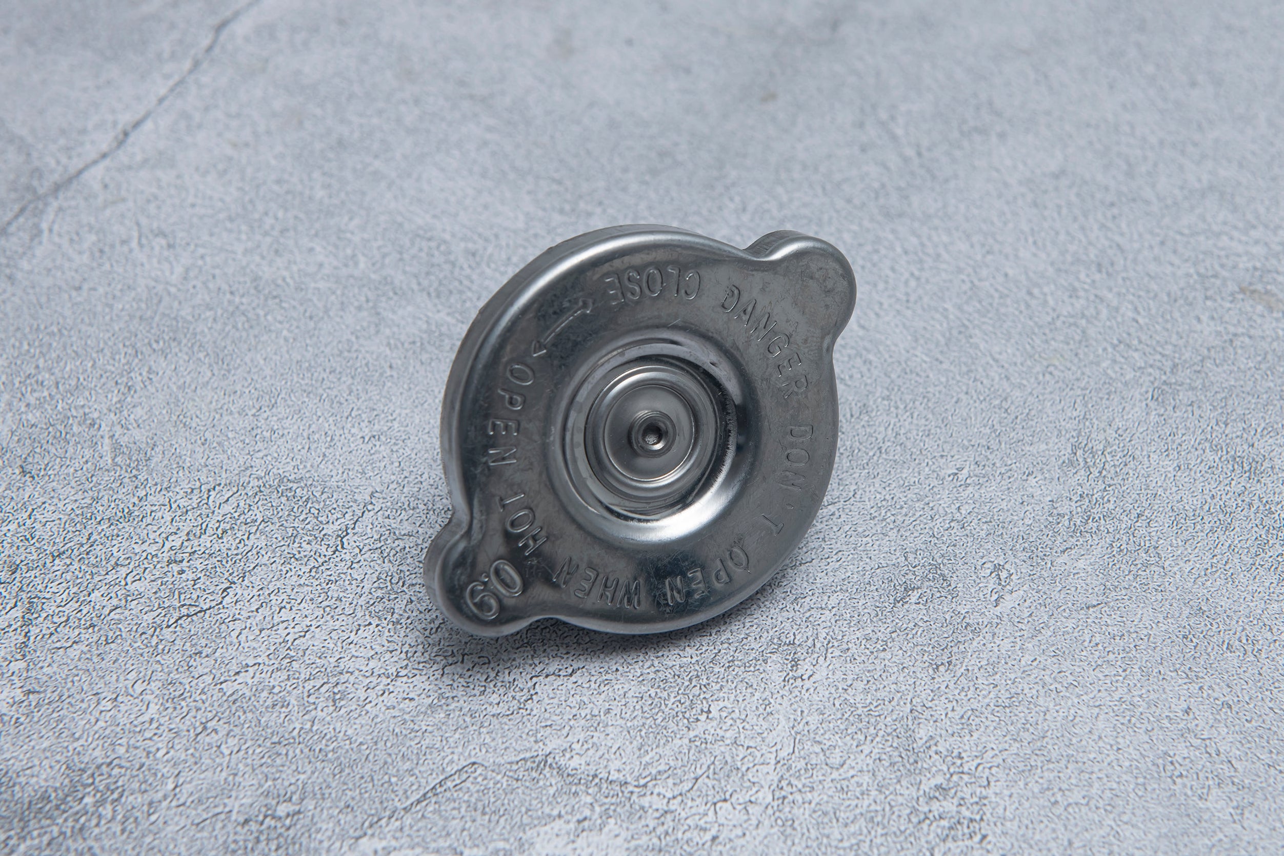 HMMWV Coolant Tank Cap Hummer H1 – USC Industry